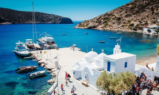 «Συνταγή Επανεκκίνησης» και η Σίφνος προσκαλεί για διακοπές (βίντεο)