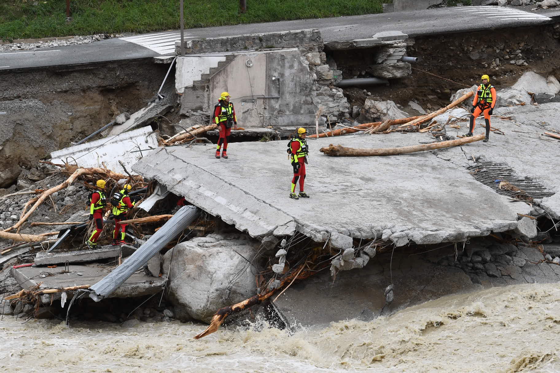 12 οι νεκροί από τις πλημμύρες σε Ιταλία, Γαλλία- Δεκάδες οι αγνοούμενοι