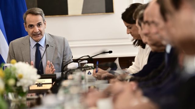 Κ.Μητσοτάκης στο υπουργικό: Δύσκολο το φετινό καλοκαίρι-Συντονισμός και ...